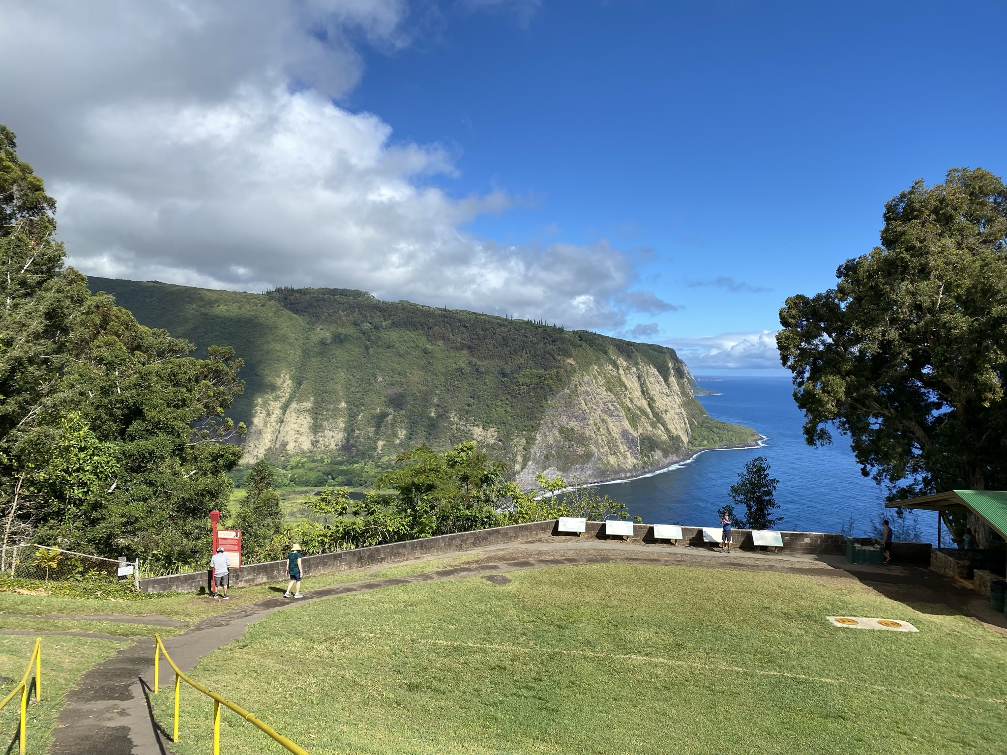 Hawaii Trip Part 5: Lookout and Lay Out – Empty Nester Miles