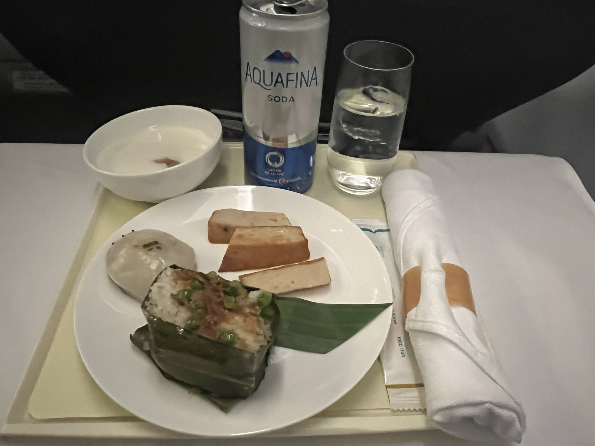SE Asia Trip Part 24 – Vietnam Airlines Domestic Lotus Lounge Da Nang and Business Class DAD-SGN ...