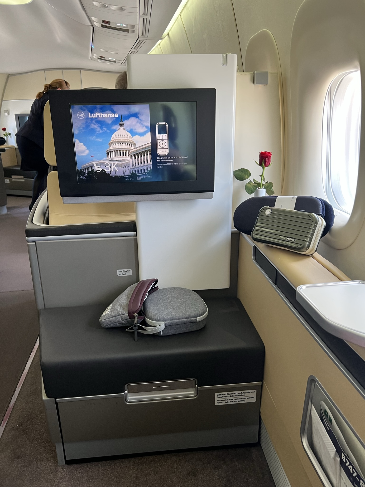 Last Minute Lufthansa First Class Seats For My Family – Empty Nester Miles